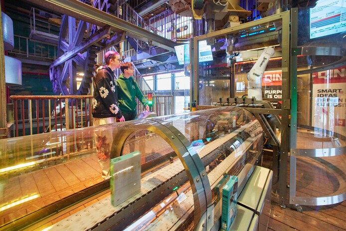 Studenten in Veghelse Chocolate Factory ontwikkelen een doorzichtige ...