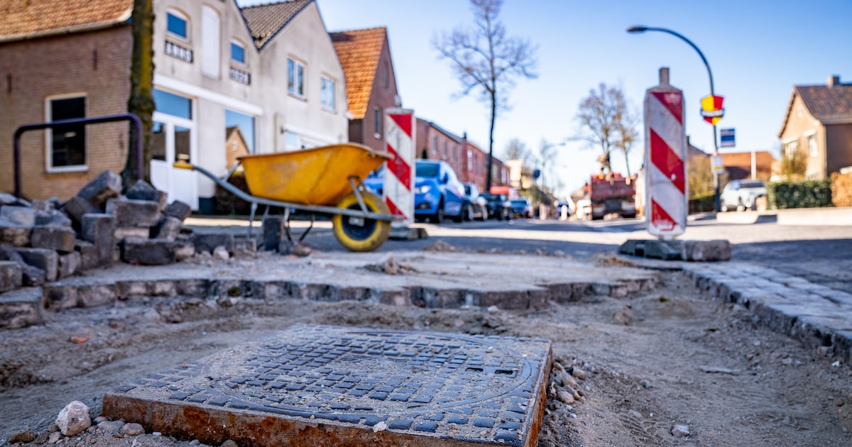 Alphen moppert over zijn ‘klotegoot’, maar die blijft liggen waar-ie ...