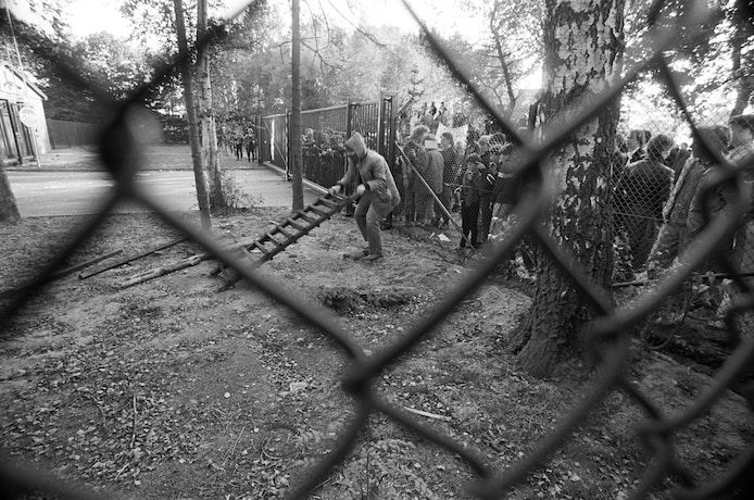 Zo zag het protest tegen kernwapens in 1983 eruit bij het Hek van ...