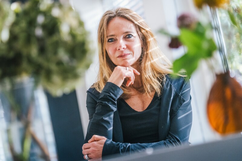 Monique Verhulst schrijft eerlijk boek over rouw: ‘Ik ben geen ...