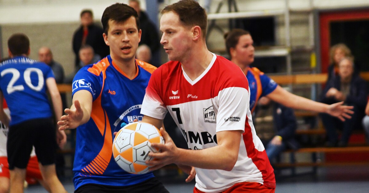 TOP-speler Bezemer vreest voor einde seizoen na gebroken kuitbeen ...