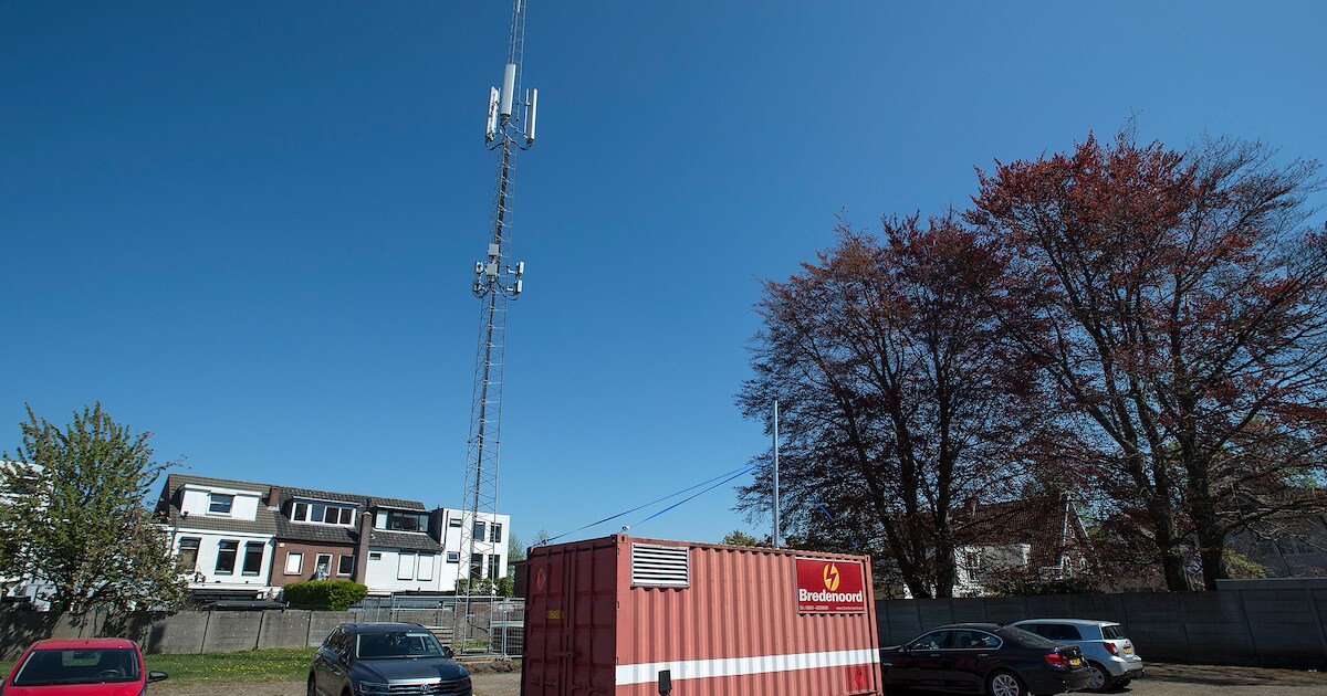 Buurt in Breda-Zuid furieus: opeens verrijst er een zendmast met ...