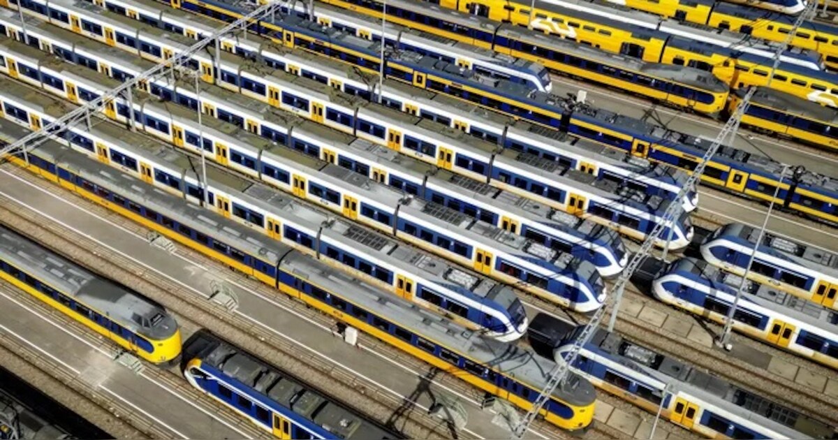 Twee schoonmakers van NS-trein dronken uit een flesje, eentje overleed ...