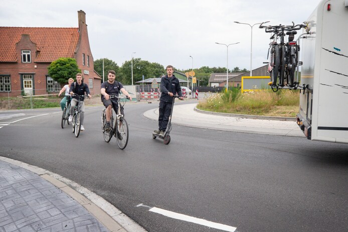 Oude oversteekplaats komt tijdelijk terug om ‘levensgevaarlijke’ situatie bij nieuwe tunnel in ...