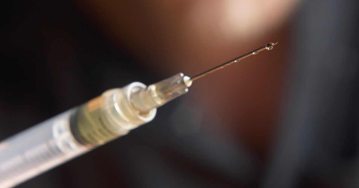 Tiental jonge vrouwen met injectienaald geprikt op muziekfestival in ...