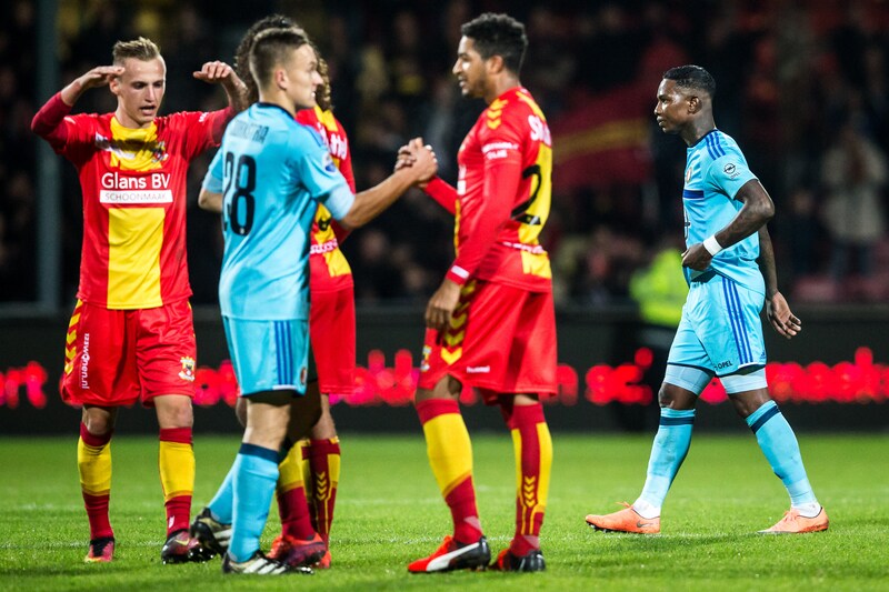 LIVE eredivisie | Feyenoord op achterstand tegen Go Ahead na oliedomme ...