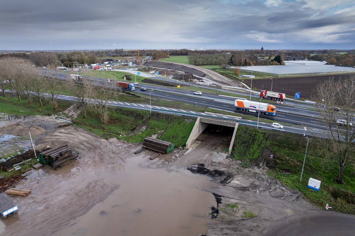 Nieuwe verbindingsboog en afsluitingen: zo komt knooppunt Hooipolder ...