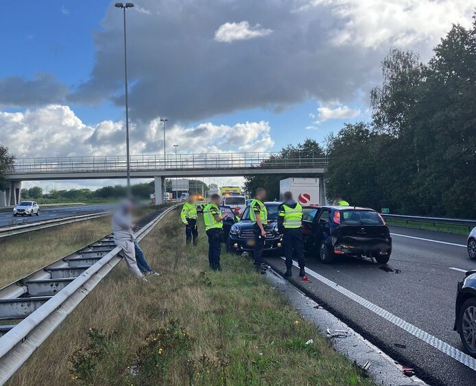 Ongeval met meerdere voertuigen op A58 bij Breda: vertraging richting Tilburg loopt op | 112 ...