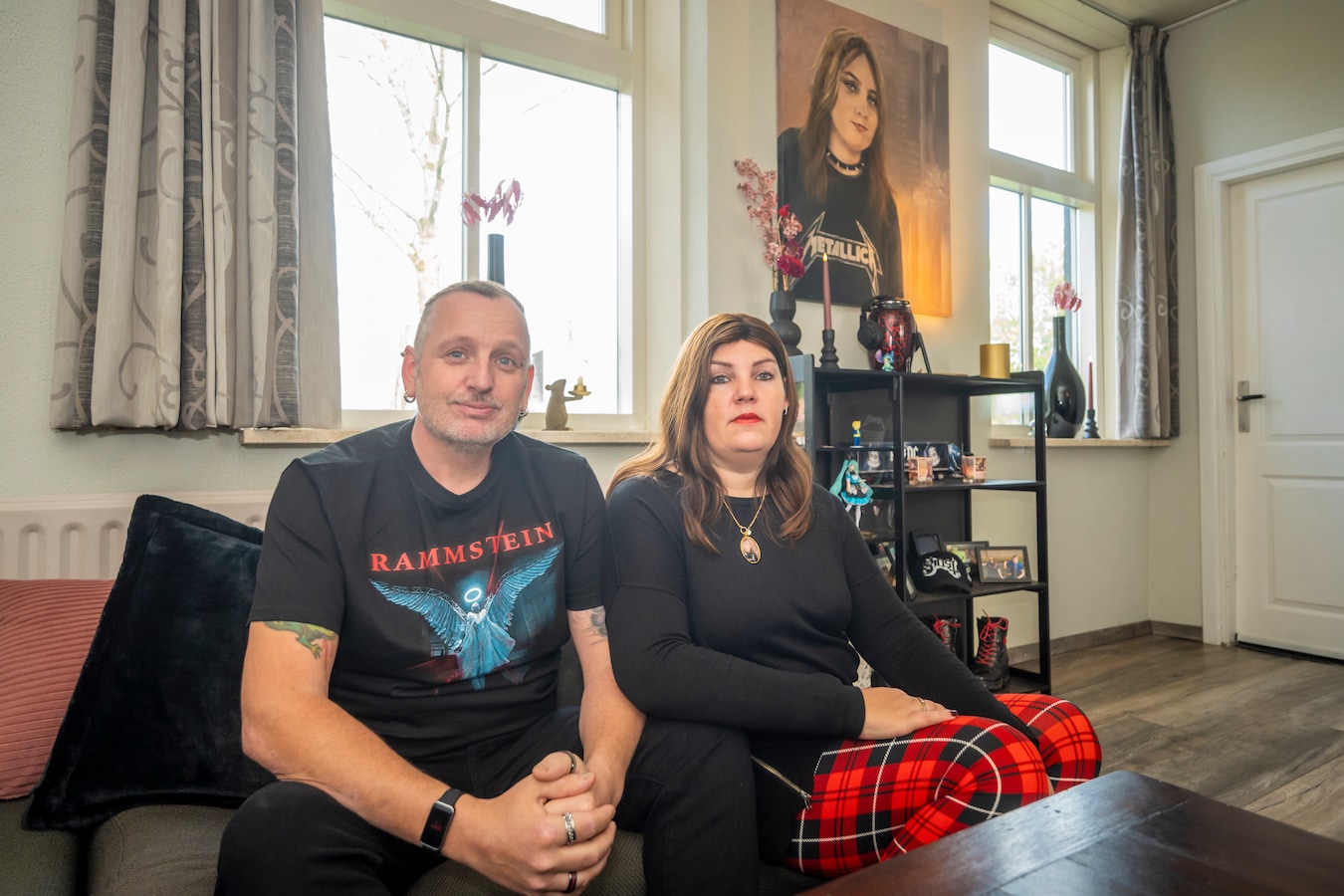 Kleine rocker Esmee (14), weggerukt uit het leven: ‘We laden haar ...