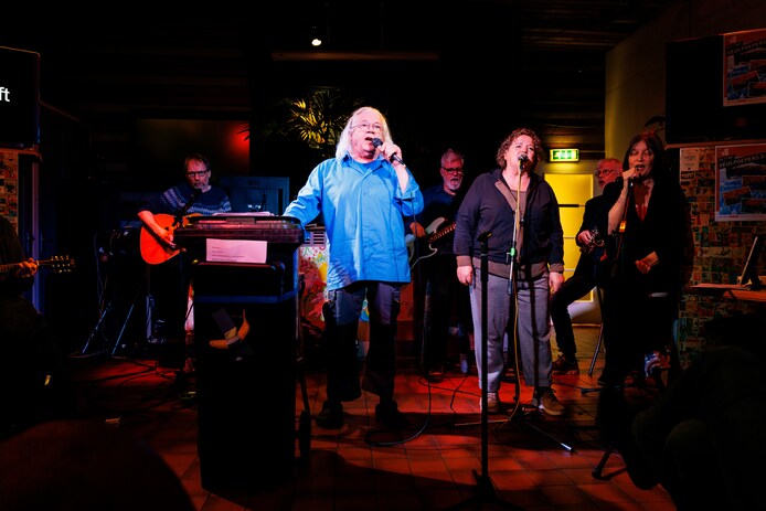 Zjef Naaijkens overdrijft, maar dat heeft hij dan ook van geen vreemde ...