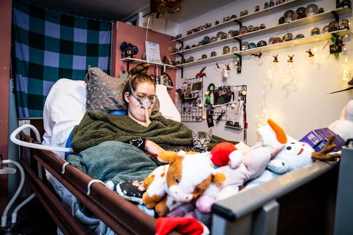 Diede (16) heeft al afscheid genomen van haar vrienden en opa’s en oma ...