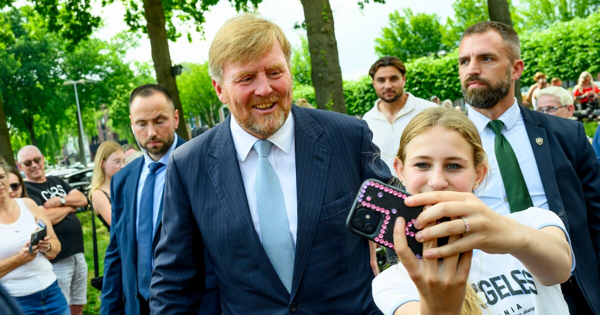 Koning Willem-Alexander scoort punten met vrolijke en luchtige acties ...