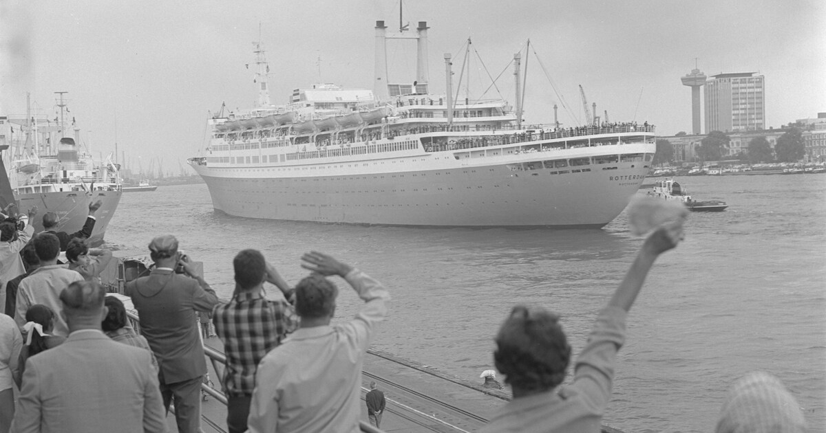 Wie als migrant zo'n schip betrad, nam voorgoed afscheid van familie en ...