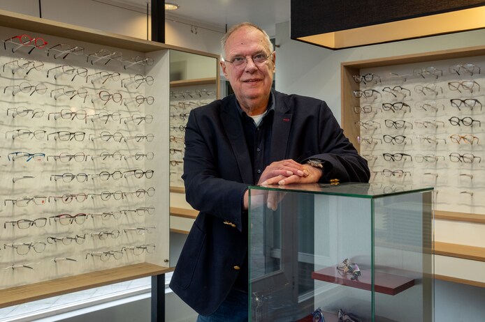 Richard (68) stopt na 50 jaar in het vak van opticien: ‘Ik ben niet zo ...