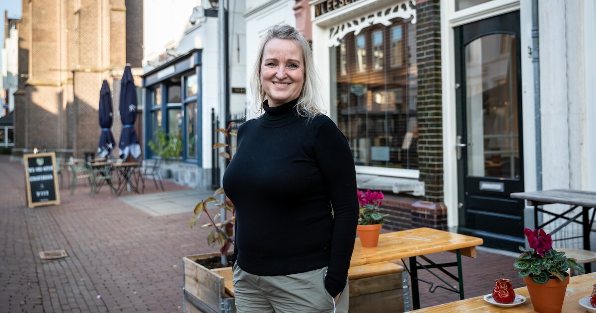 Natasja (52) waagt het erop en wandelt naar Spanje: ‘Ik hoop dat mijn ...