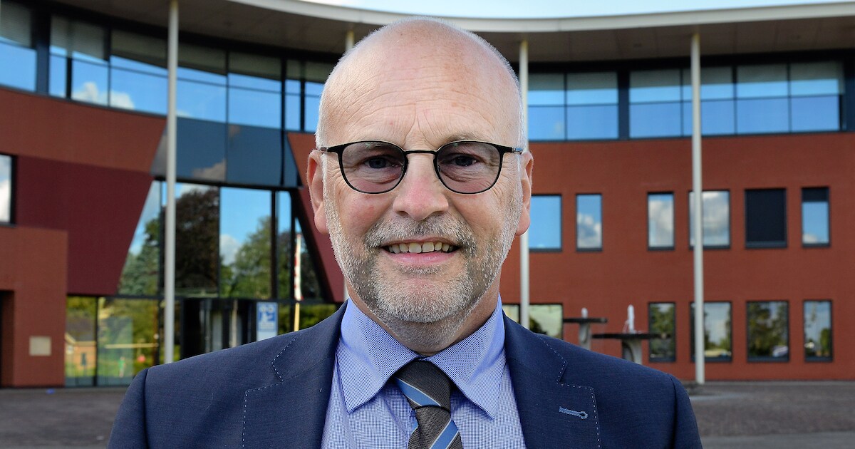 Jan Mollen, Jurgen Pertijs en Toos Ossenblok haken na ...