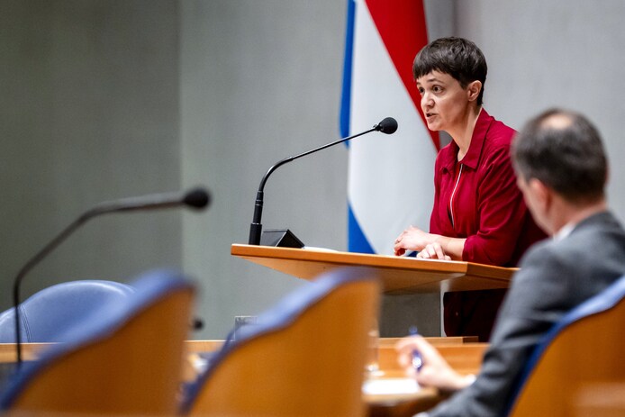 NSC valt eigen minister Van Hijum aan: ‘U houdt de bevolking voor de ...