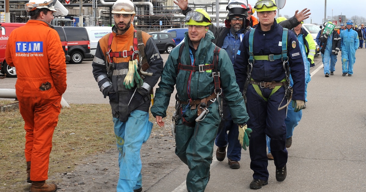 Shell herbouwt twee fabrieken op Moerdijk (fotoalbum) | Moerdijk ...