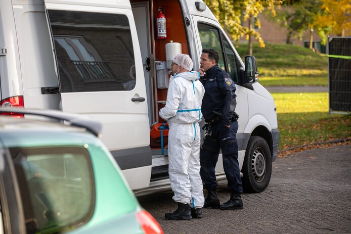Dode man gevonden in plas bloed in Roosendaal, omgeving zeer ruim ...