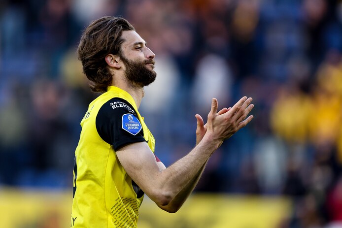 Trotse NAC-captain Van den Bergh blikt terug: ‘Dit is een handhaving op ...