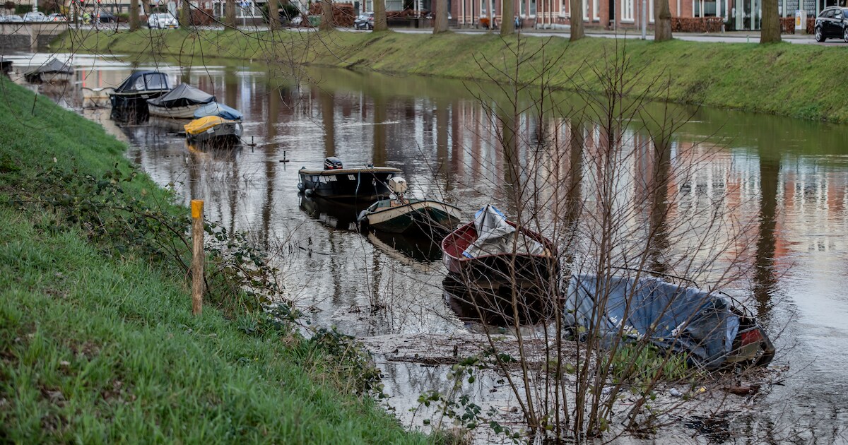 Waterschap baggert singel Breda | Breda | BN DeStem.nl