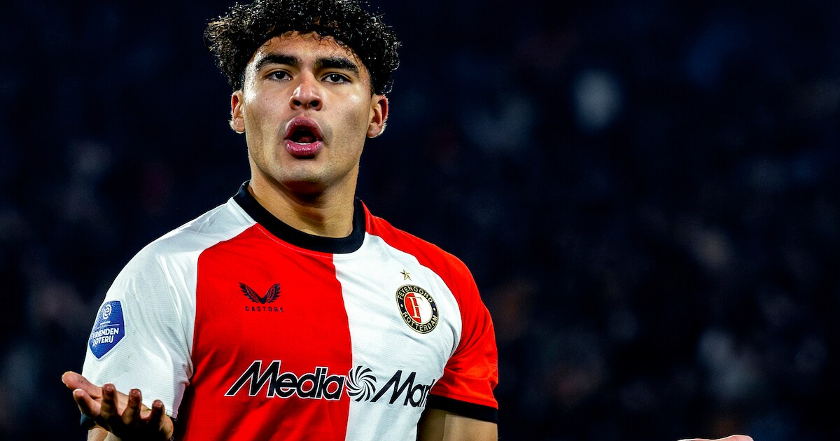 In de voetsporen van Giménez? Mexicaans talent Carillo scoort met ...