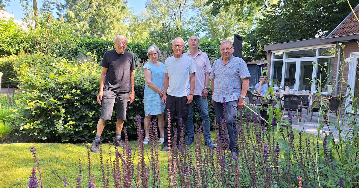 Handen uit de mouwen in tuin van De Honingraad | Extra | BN DeStem.nl