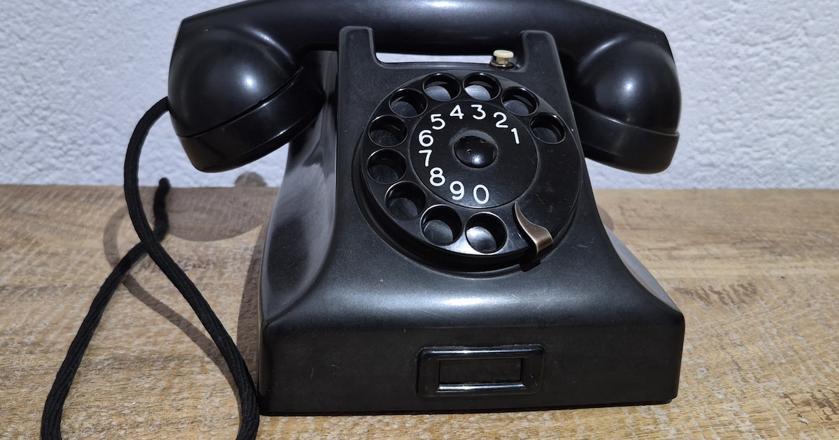 Telefoon zoekt bijbehorend boek | Extra | BN DeStem.nl