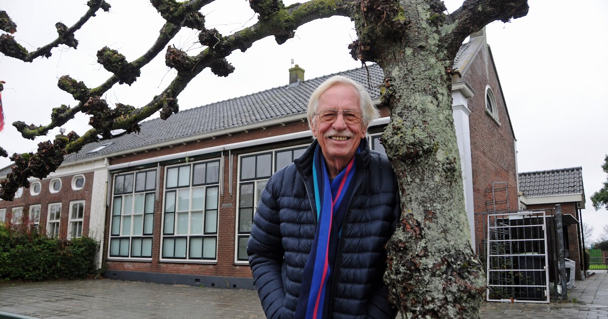Oud-schooldirecteur Gerard Oele hoopt op jong gezin in schooltje naast ...