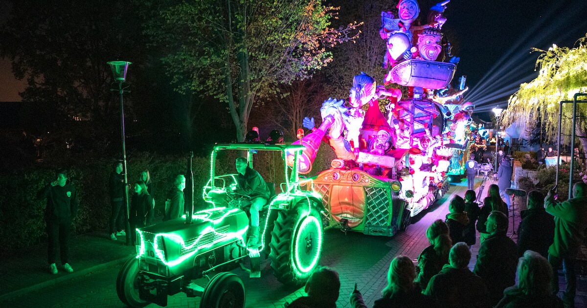 Kleurrijk lichtspektakel trekt veel publiek: ‘Volgende moet mooiste in 25 jaar worden’ | Bergen ...