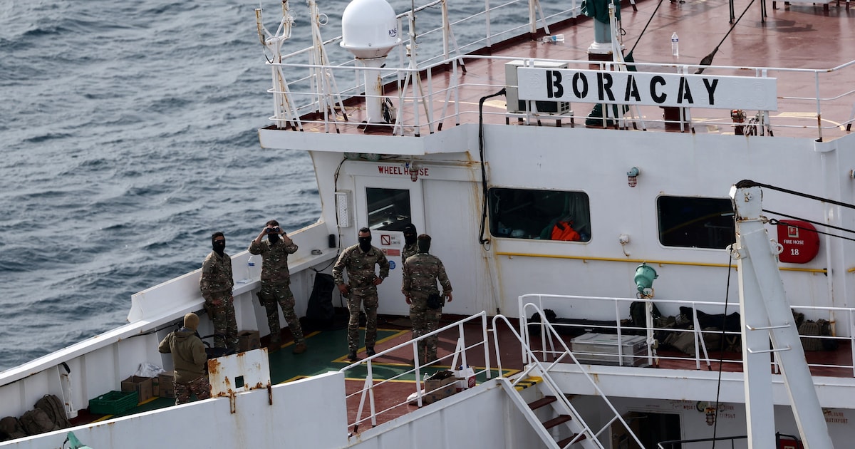 Frankrijk arresteert kapitein Russische schaduwvloottanker, schip aan ...