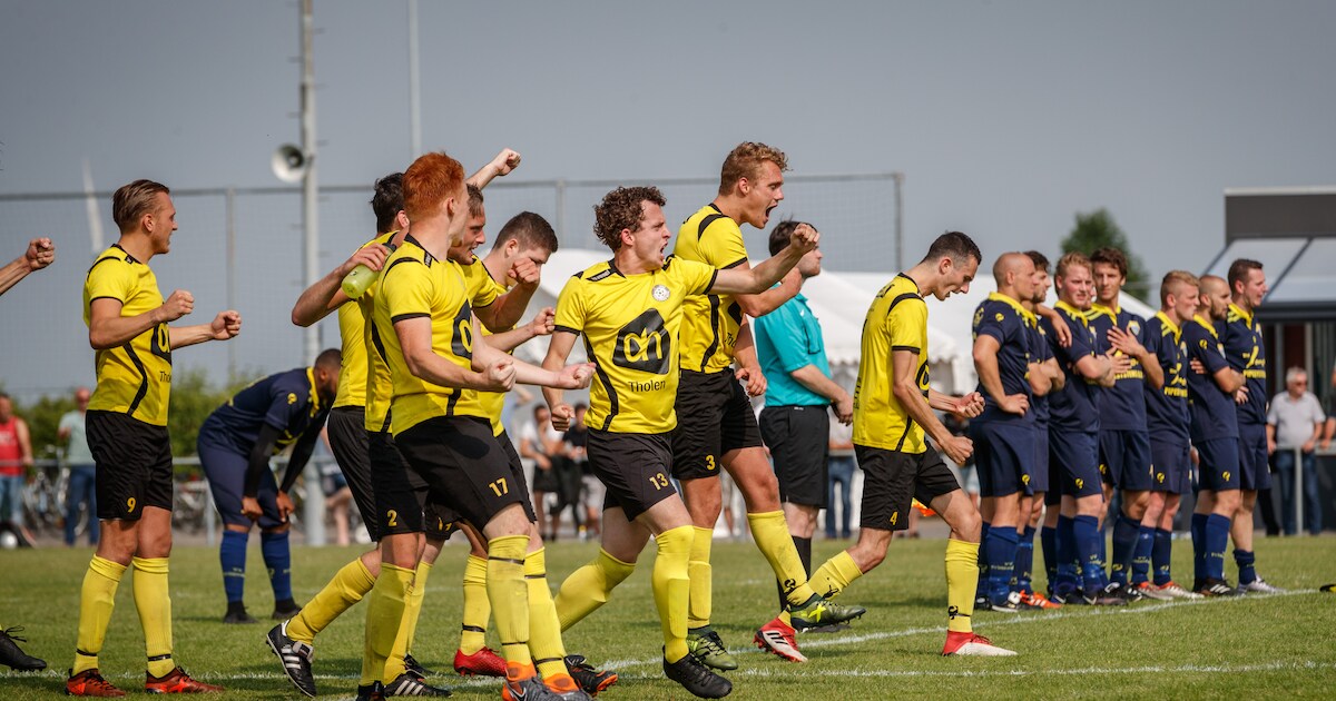 Tholense Boys na zenuwslopende slotfase de tweede klasse in | Amateurvoetbal | bndestem.nl