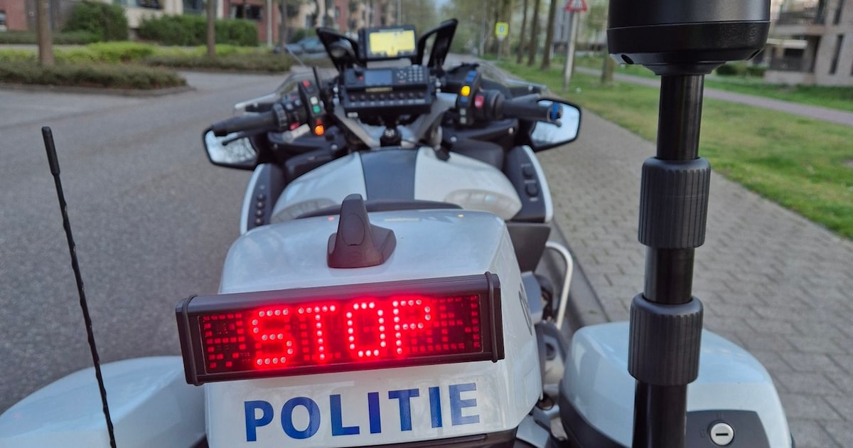 Jonge automobilist (18) zonder rijbewijs aangehouden in Etten-Leur, gedroeg zich agressief naar ...