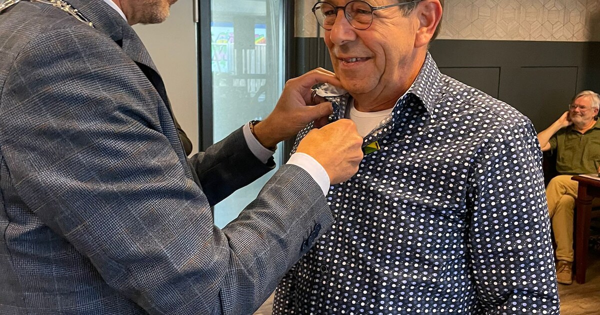 Peter Kommeren krijgt twee onderscheidingen | Regio | BN DeStem.nl