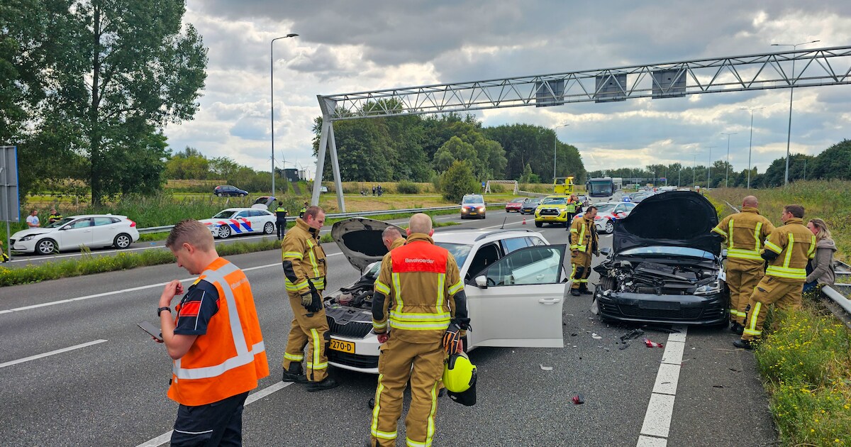 Vijf voertuigen betrokken bij ongeval op A16 richting Rotterdam | Dordrecht | bndestem.nl
