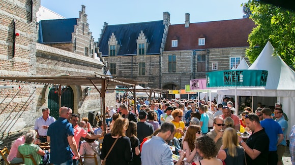 Uit Tips: Van flamenco tot Tsjechov, met een plein vol food om het af ...
