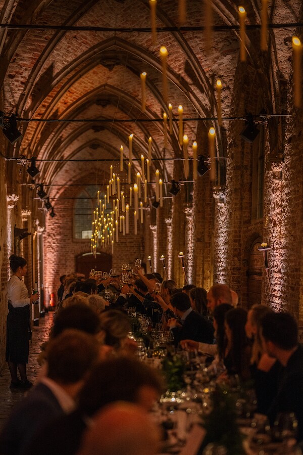 Alles gebeurde in het geheim, maar Wianda fotografeerde het huwelijk ...