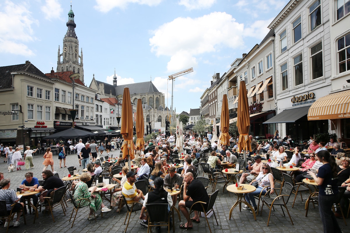 Kasteleins vrezen ‘chaos’ door nieuw terrassenbeleid: ‘Je hebt 150 boa ...