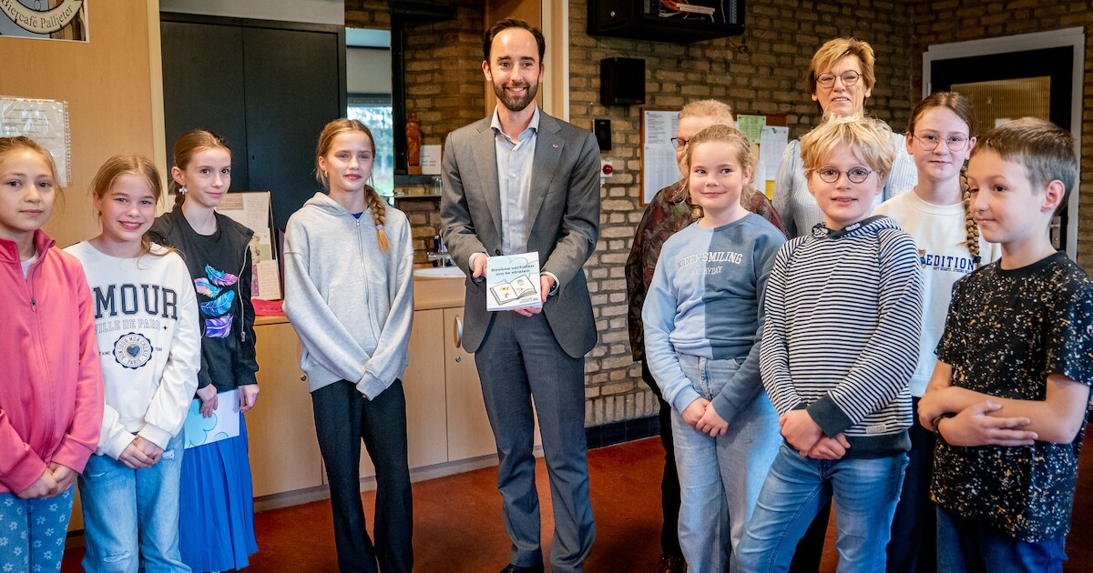 Basisschoolleerlingen Prinsenbeek schrijven eigen verhalenbundel over ...