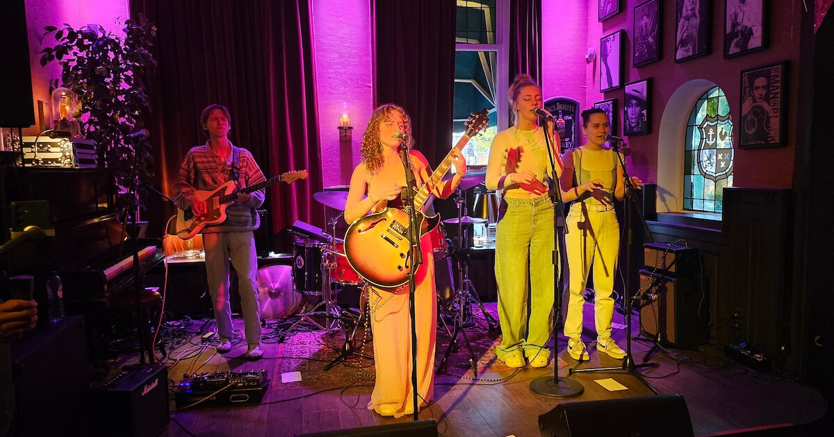 Muzikanten gaan de strijd aan tijdens Battle of the Bands in café ...