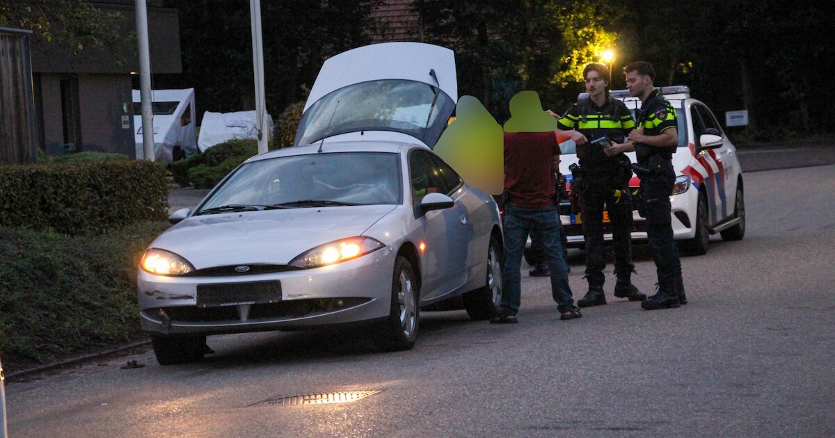 Man verliest controle over stuur en botst met auto tegen vangrail op ...