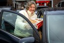 Parkeren wéér duurder, maar toch nemen mensen de auto naar de stad ...