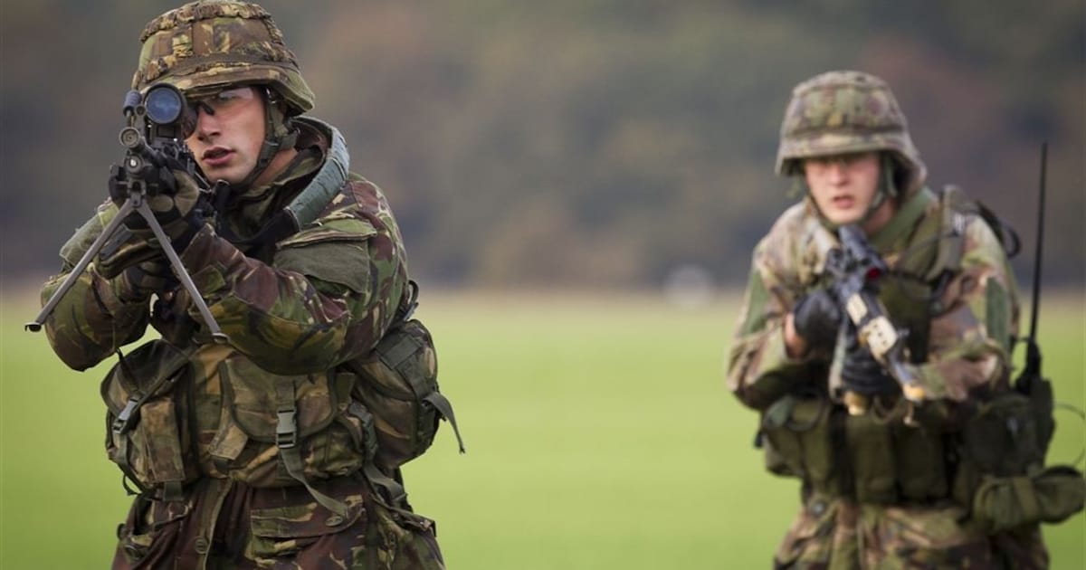 'Veel fouten Defensie tijdens fatale oefening sergeant Van Geffen ...