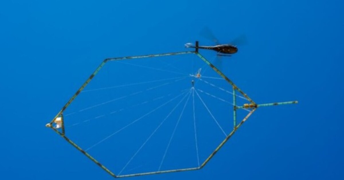 Helikopter met grote hoepel onderzoekt bodem boven Altena | Regio | BN ...