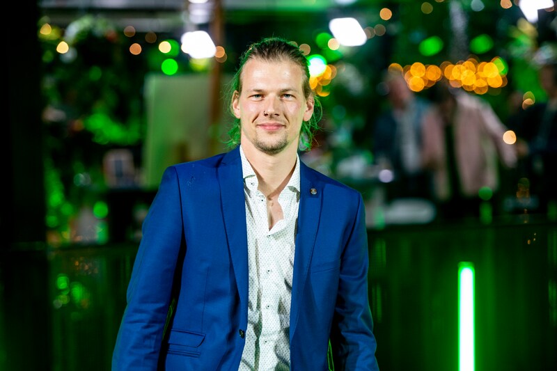 Sander maakt relatie insta-officieel en Bente is aan het ‘fangirlen ...