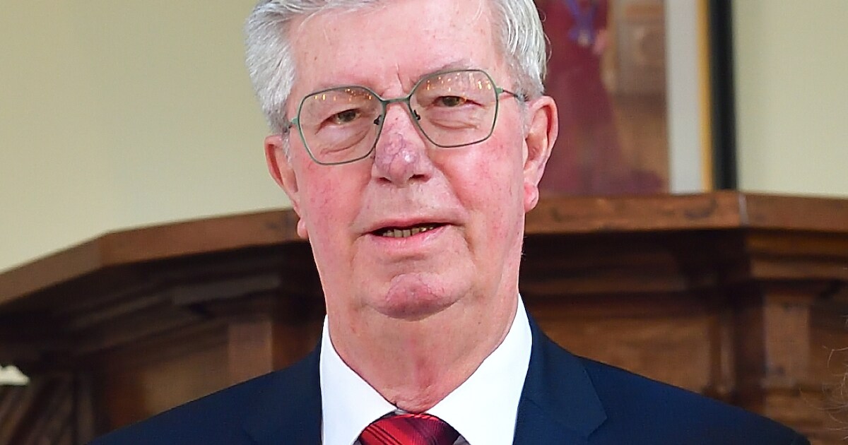 Leon is al bijna veertig jaar de lage bas bij het koor: ‘De eerste week ...