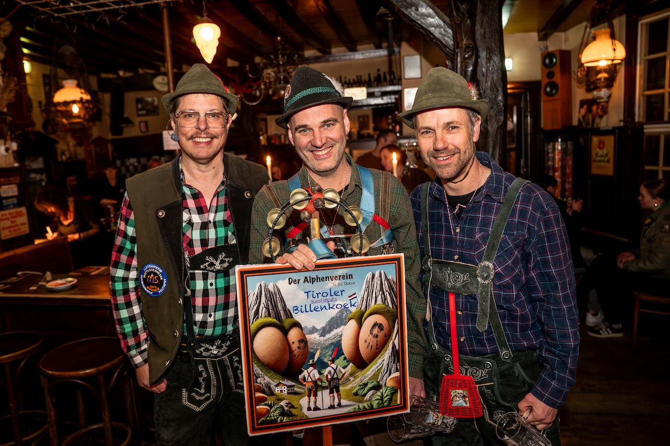 Der Alphenverein kletst met dank aan AI op de kontjes van Alphen | Foto ...