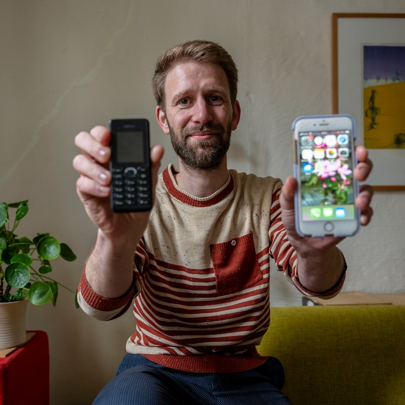 Piet (39) leeft zonder WhatsApp, Google Maps of andere apps | Regio ...