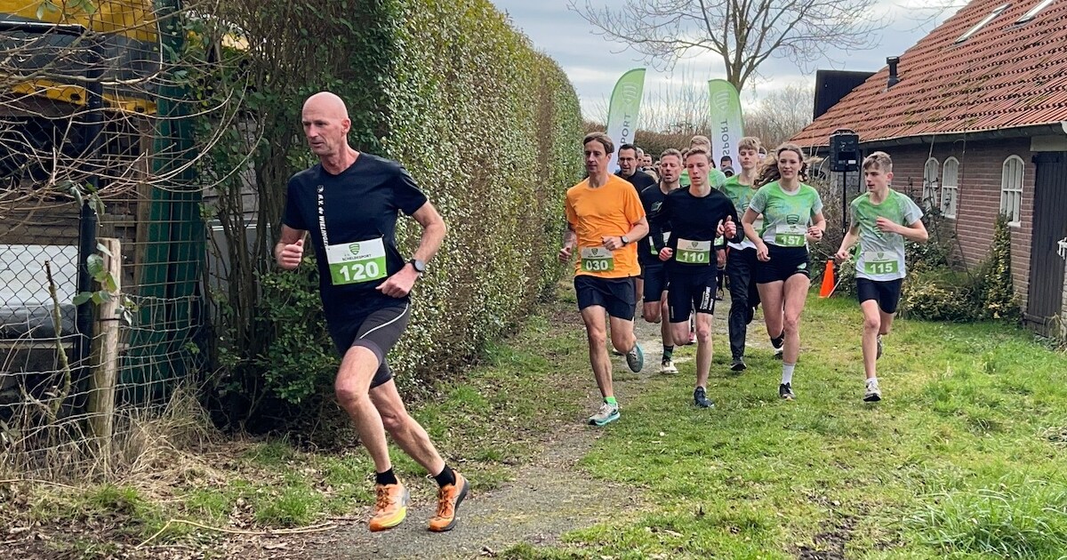 Erik Cappon wint Levro Paasloop in woonplaats Breskens, Naomi Maas ...