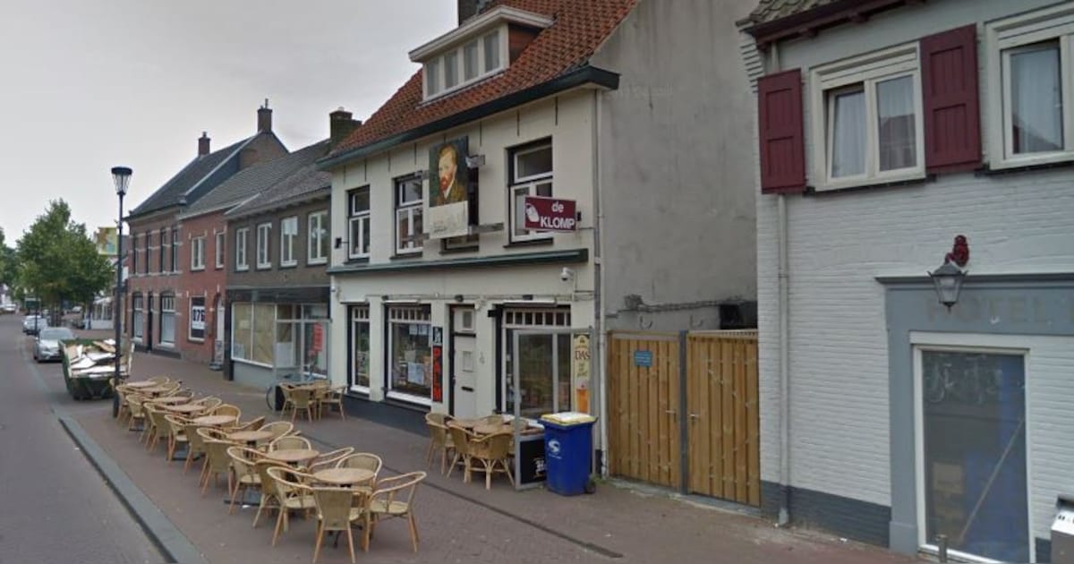 Als café De Klomp de motorbende weigert, slaat de vlam in de pan ...